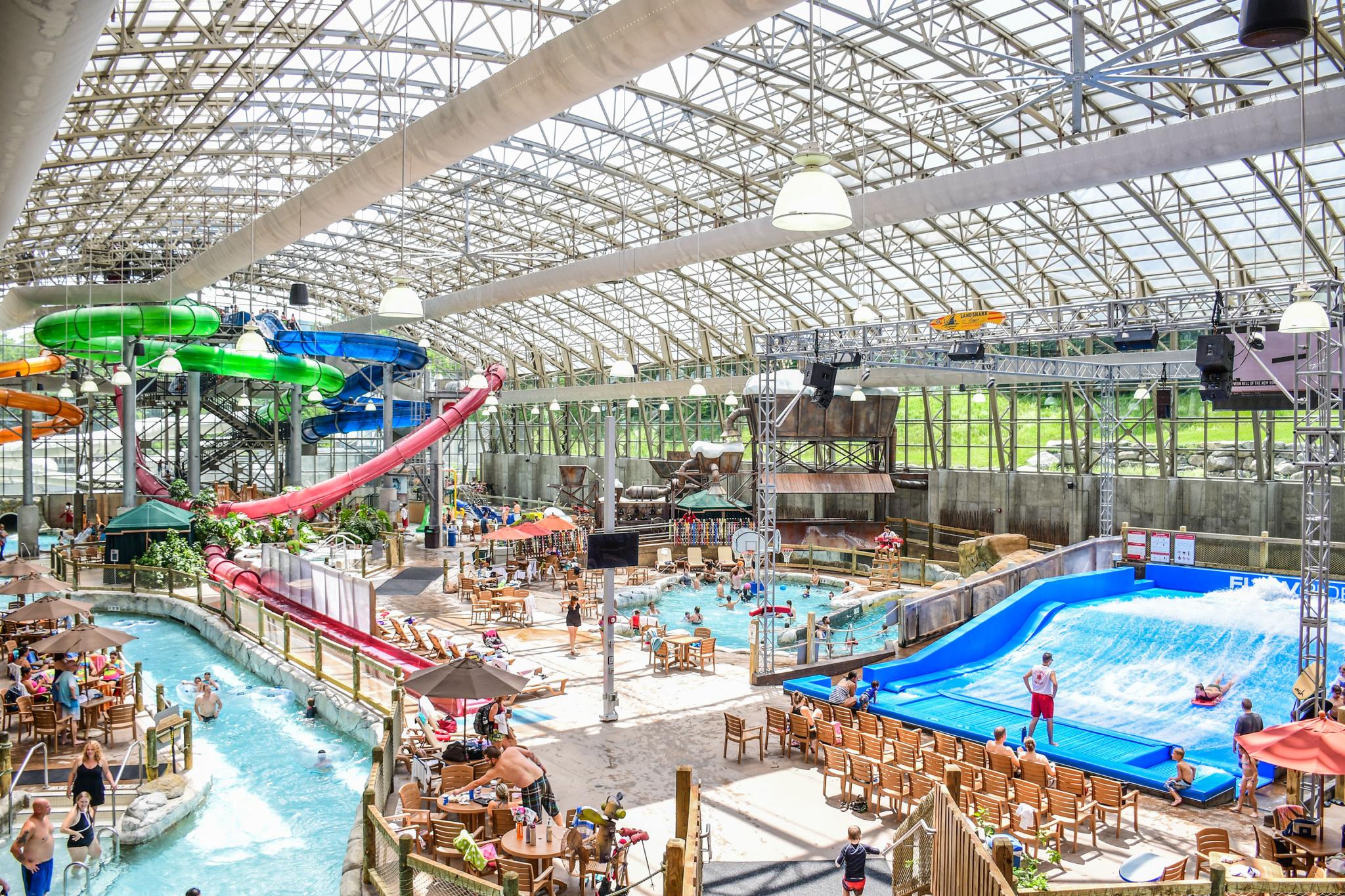 15 Best Indoor Water Park Resorts In The U.S. - FamilyVacation.com