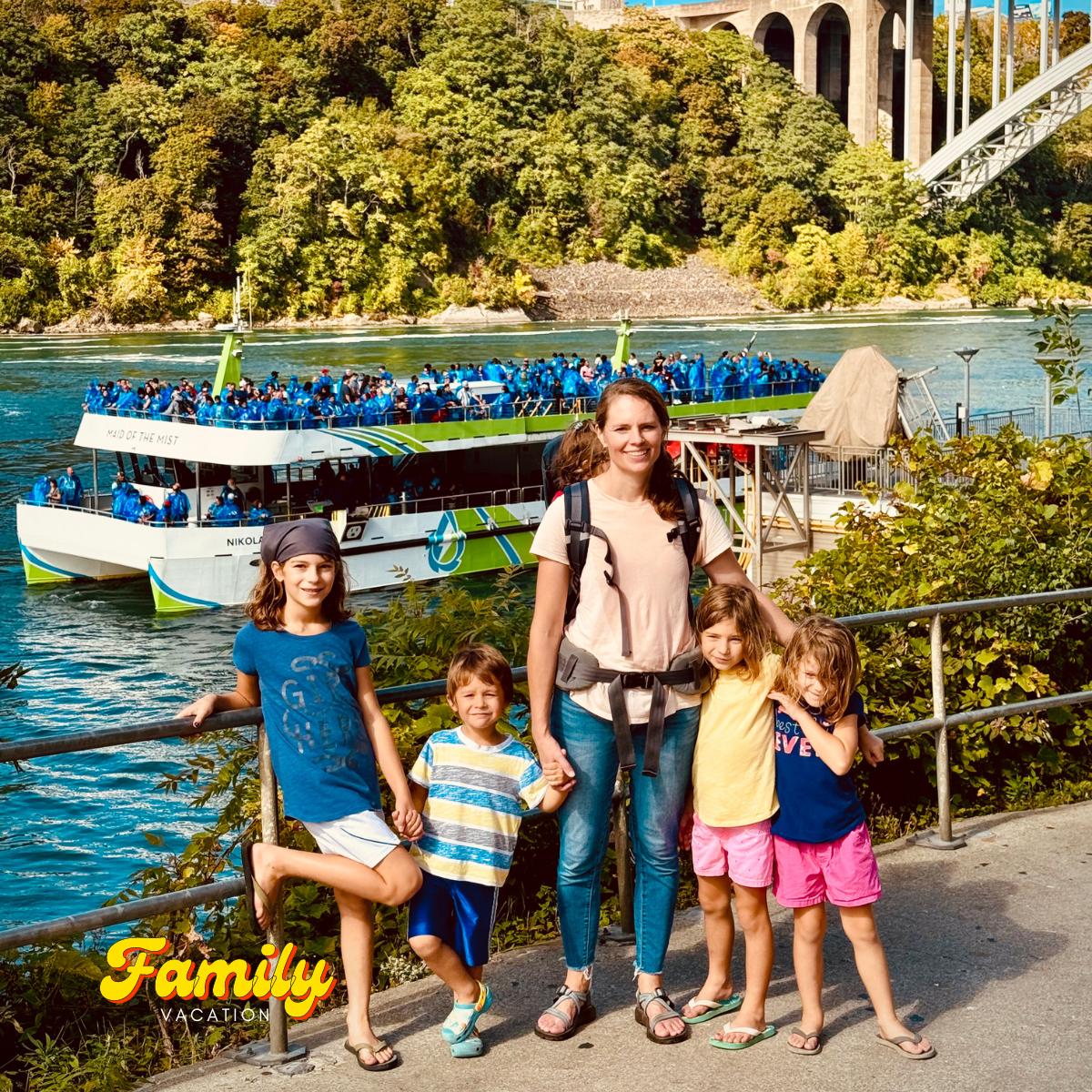 Boat Ride Under Niagara Falls (Maid Of The Mist Niagara Falls ...